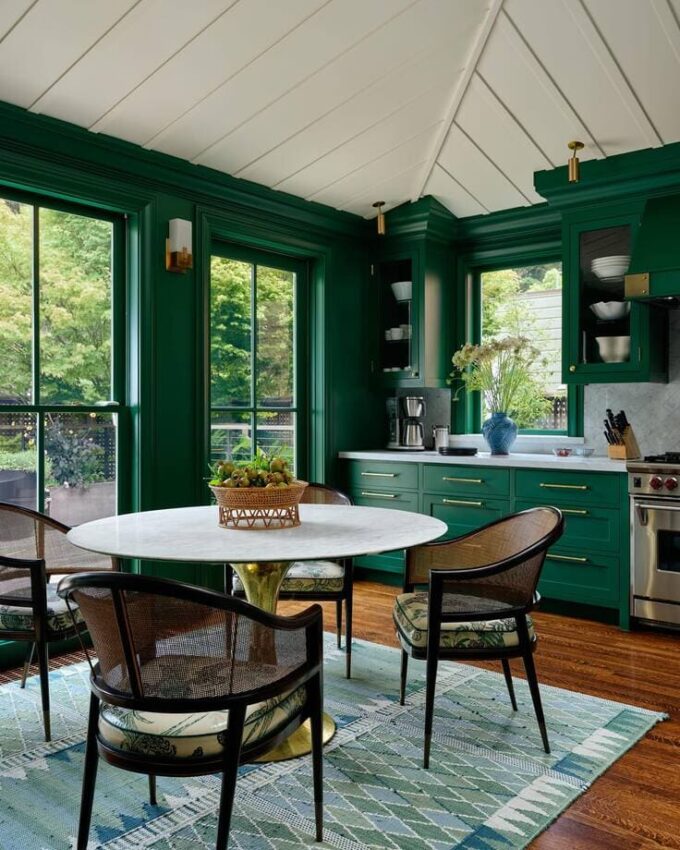 Gorgeous Green Kitchen Ideas That Will Stand the Test of Time ...