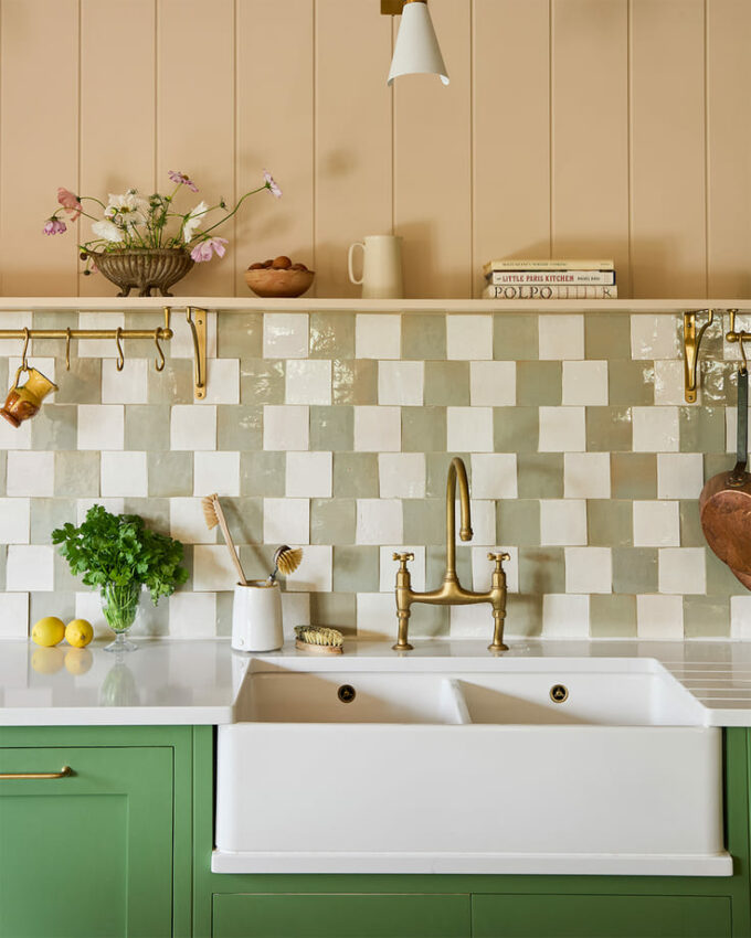 Gorgeous Green Kitchen Ideas That Will Stand the Test of Time ...