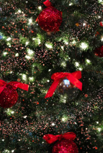 Classic Red and Green Christmas Phone Wallpaper Ideas - Everything Abode