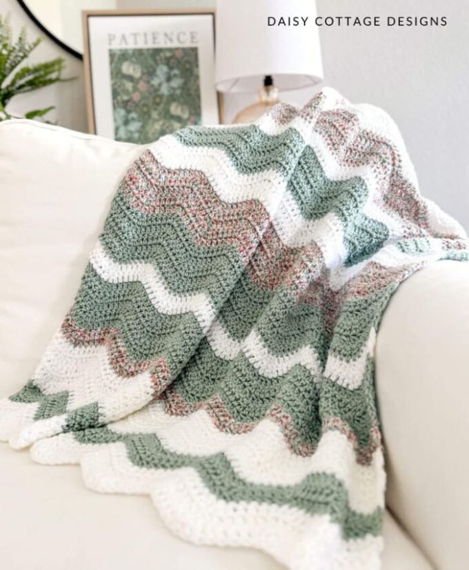 7 Crochet Throw Blanket Free Patterns For All Levels and Beginners ...